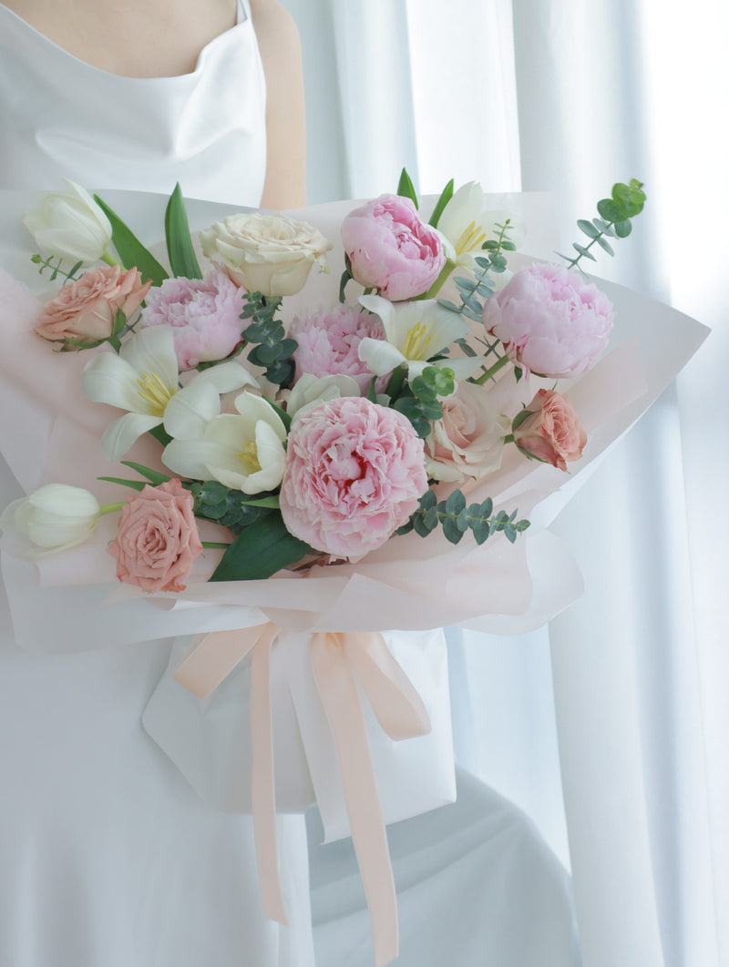 FT53- Unconditional Love – White Dew Flower