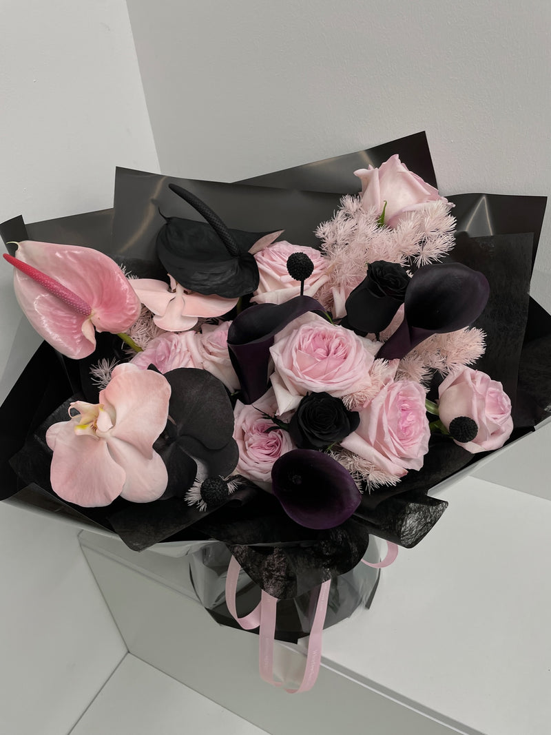 Buy Black Pink Bouquet With Fast Shipping | White Dew Flower
